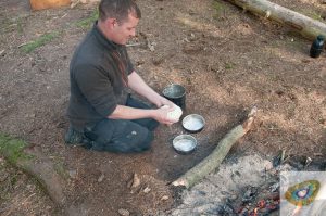 How To Make Bannock In A Billy Can Insert